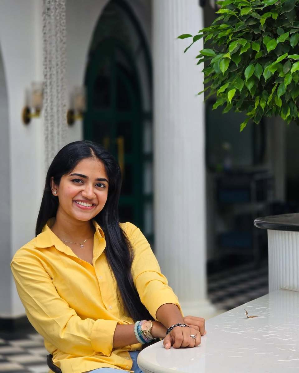 Malavika Manoj Photos – Latest Images & Stunning Pictures