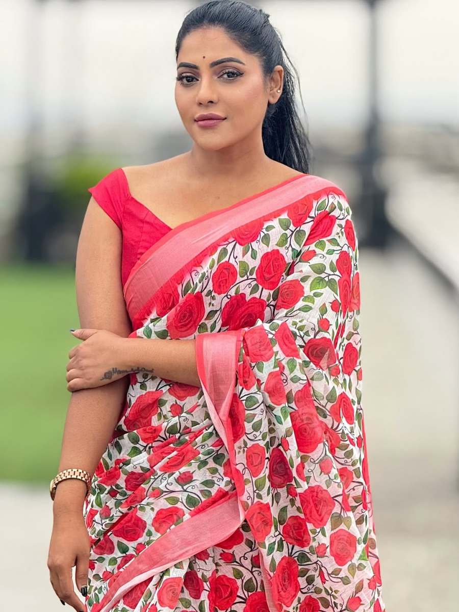 Reshma Pasupuleti Photos, Images & Latest Stills